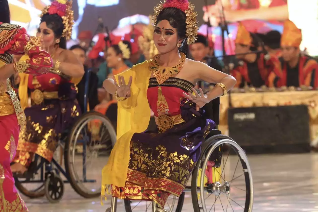 100 Penari Disabilitas Pukau Delegasi ASEAN High Level Forum 2023 di Makassar, Ada Tari Pakarena ...