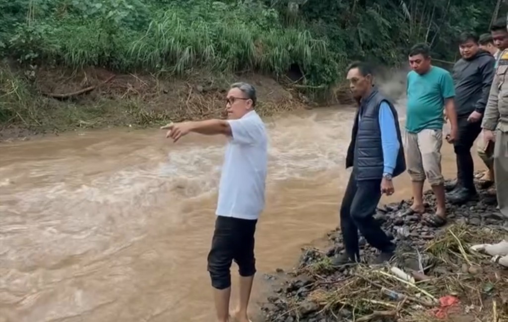 Bupati Jeneponto Tinjau Lokasi Banjir Bandang di Rumbia, Pastikan Penanganan Cepat dan Tepat ...